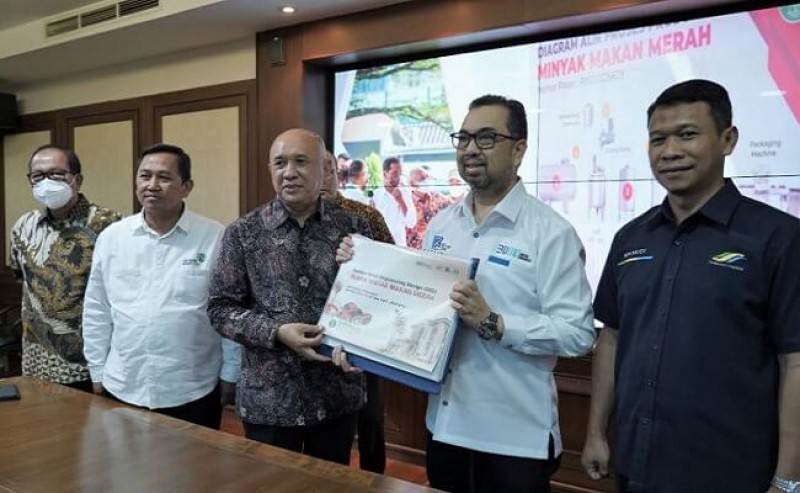 Palm Oil News - The Draft of Red Palm Cooking Oil Design Was Handed ...